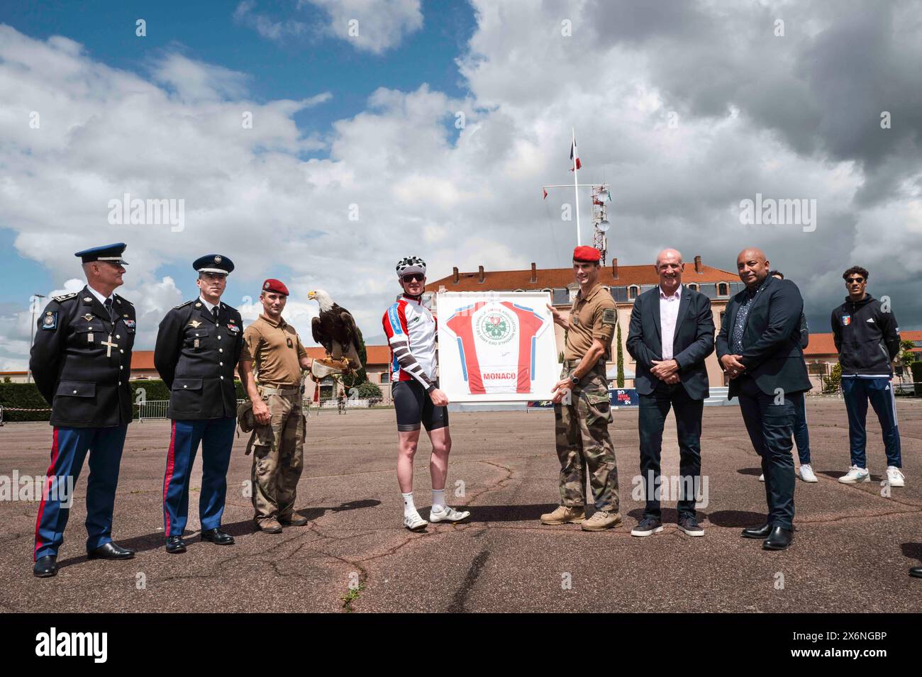 Presentation of a jersey, Amade, World Association of Children's ...