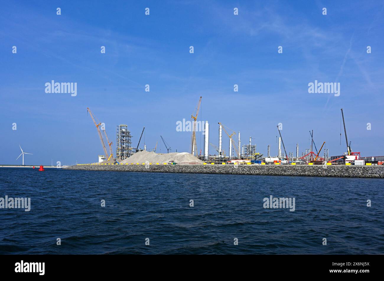 Dutch petroleum products refinery hi-res stock photography and images ...