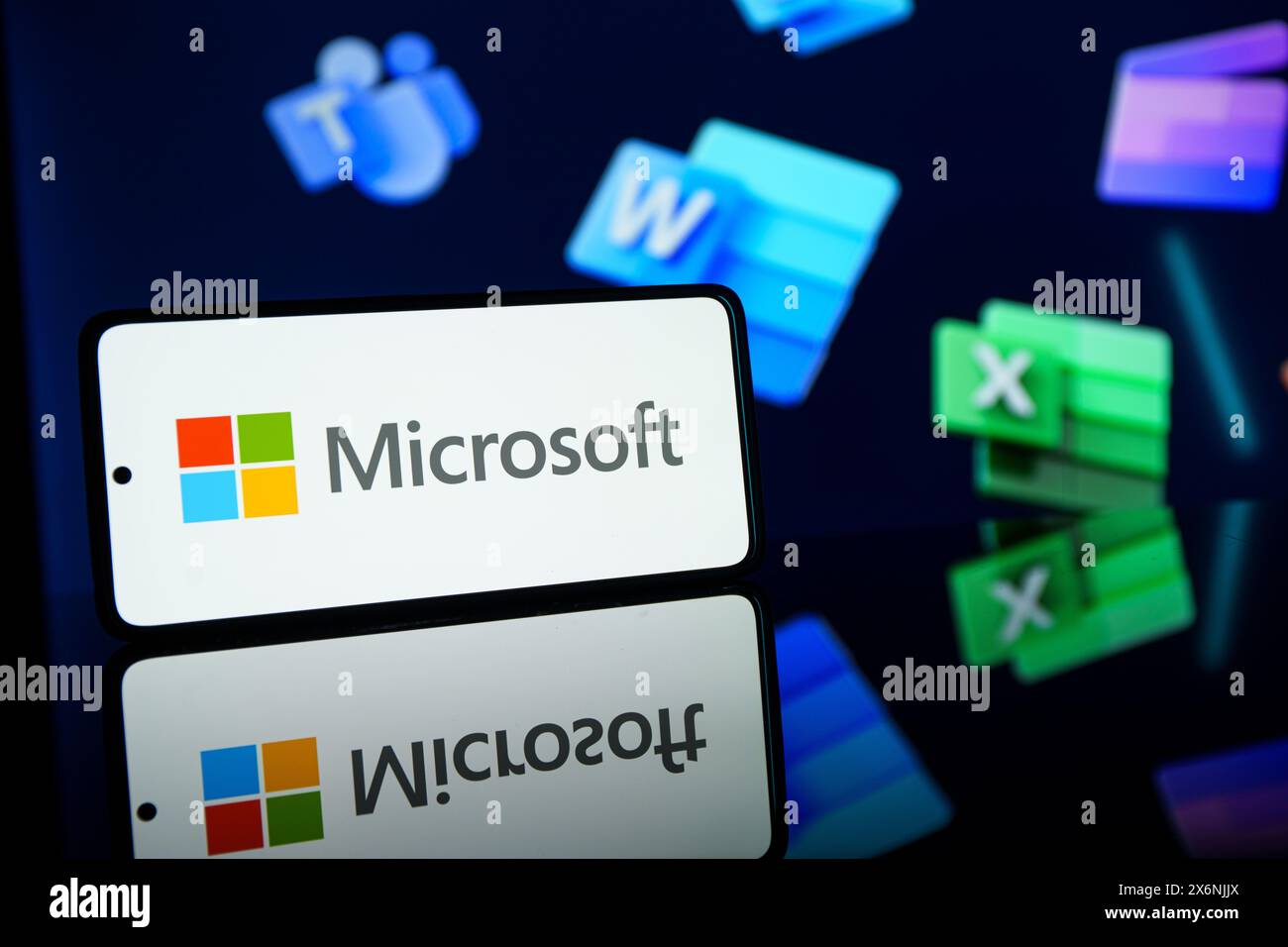 Microsoft teams symbol hi-res stock photography and images - Alamy