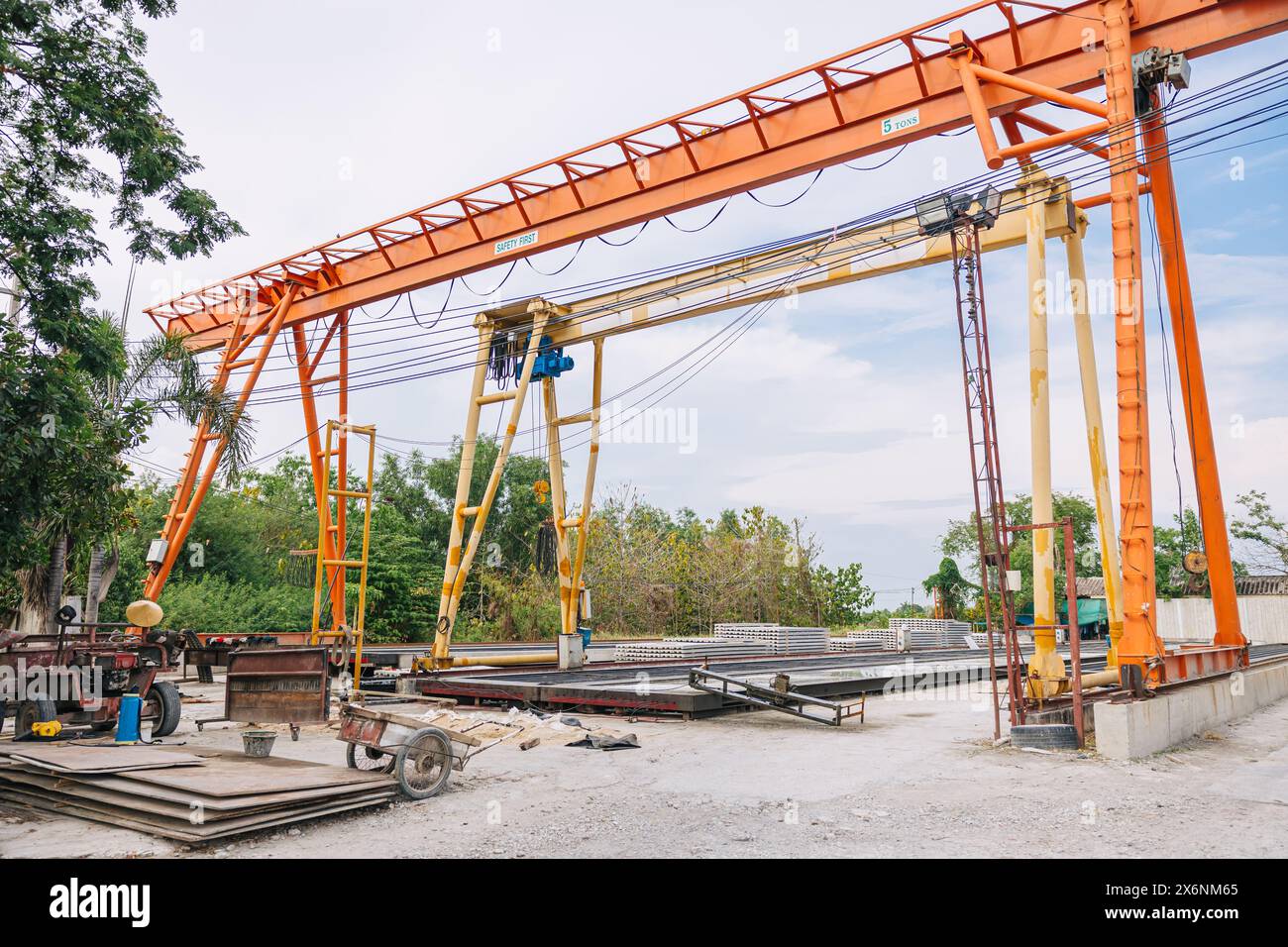 Precast concrete casting manufacturing plant, Cement products large ...