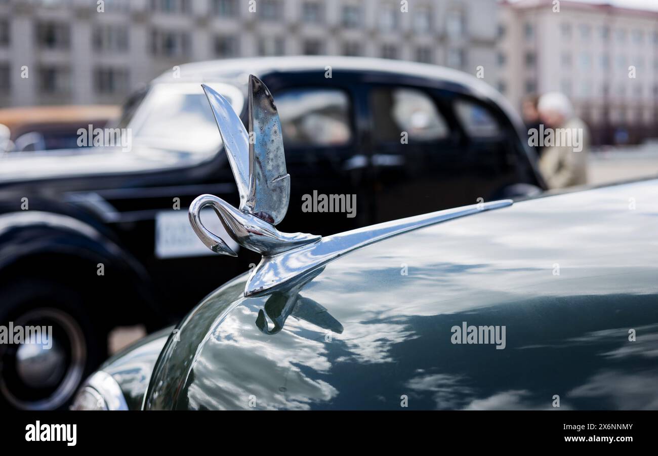 Packard car logo hi-res stock photography and images - Alamy