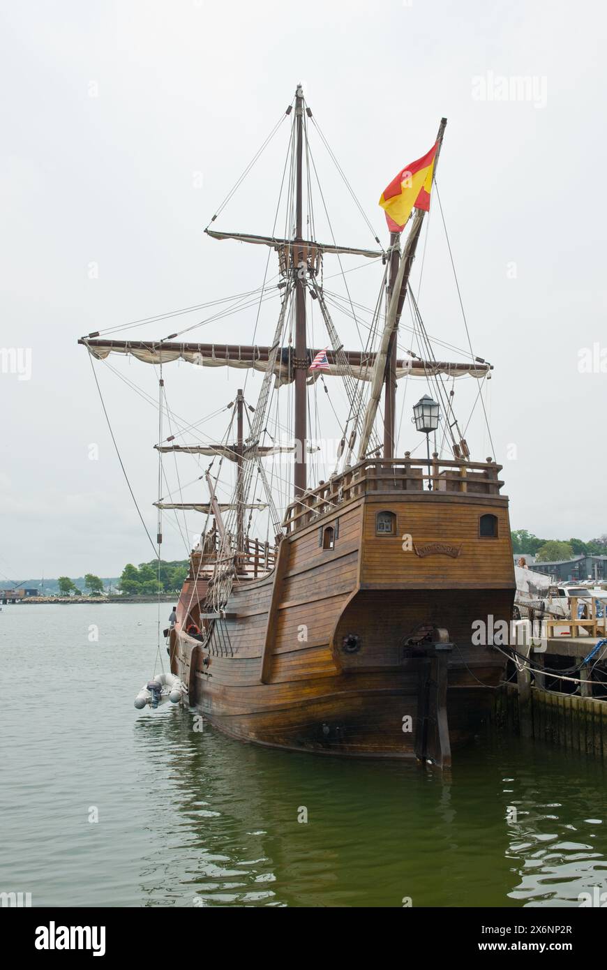 Ferdinand magellan ship hi-res stock photography and images - Alamy