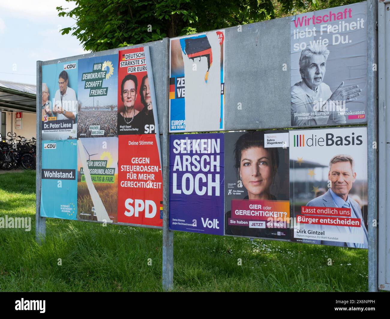 Woman poster election hi-res stock photography and images - Alamy