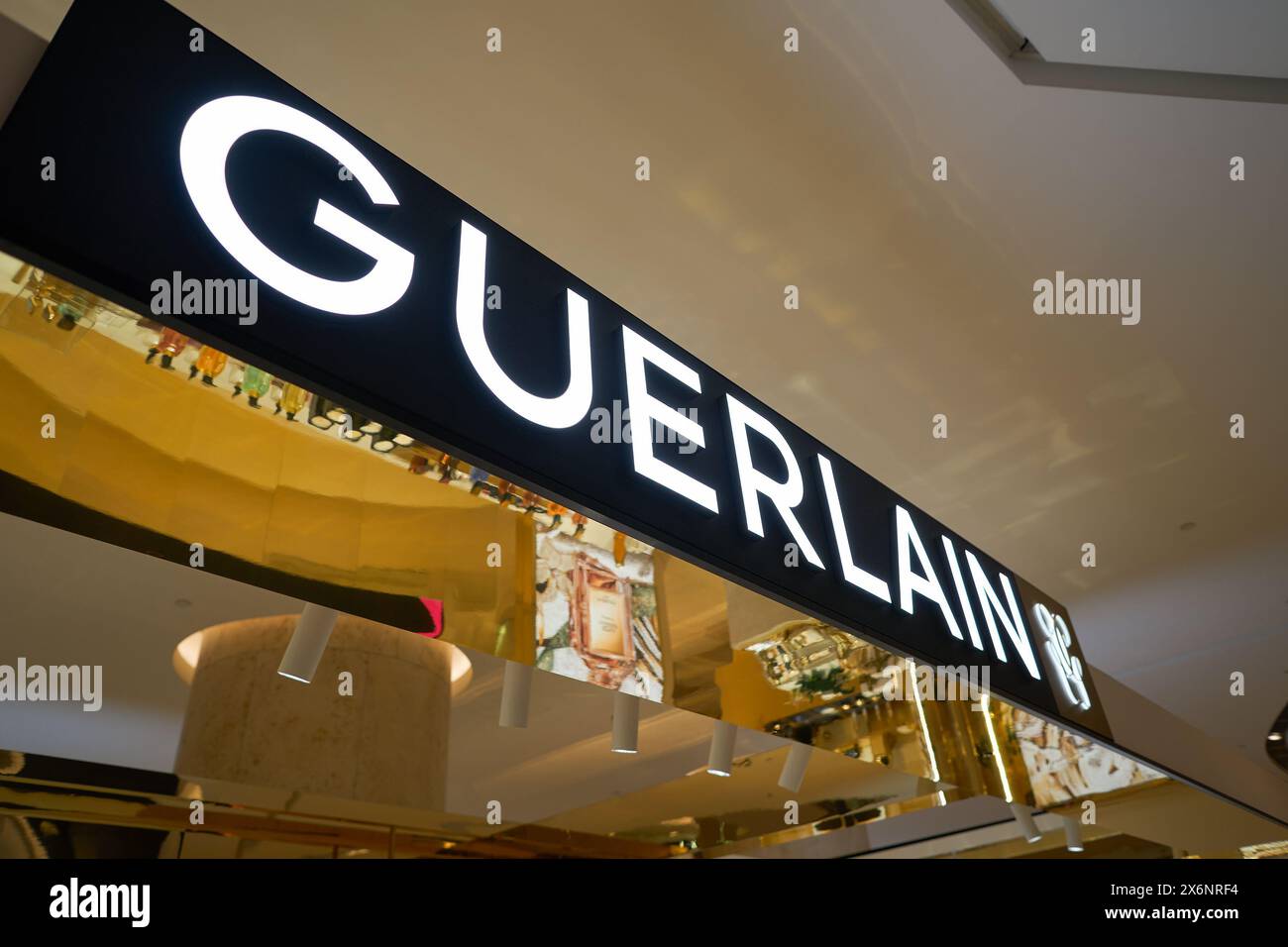 Ion orchard shopping mall 2023 hi-res stock photography and images - Alamy