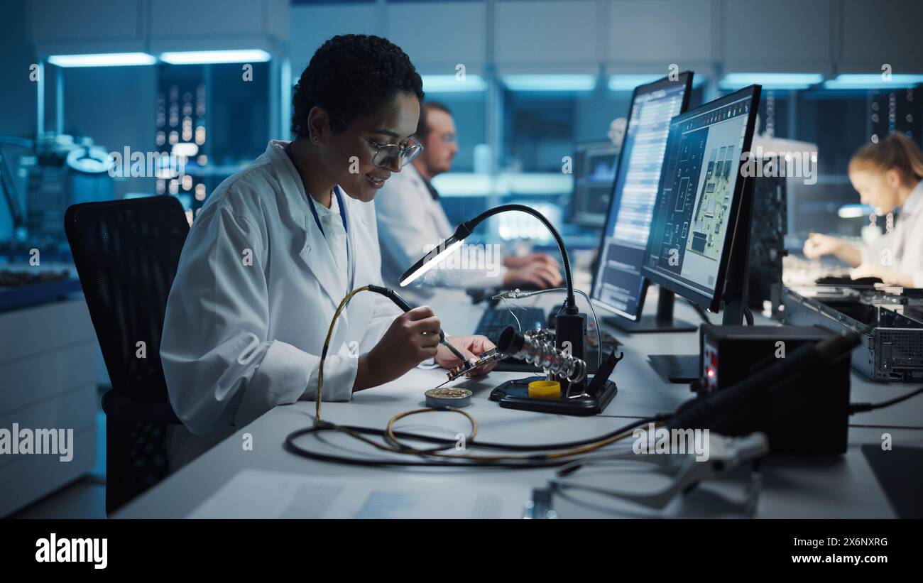 African american engineer soldering pcb hi-res stock photography and ...