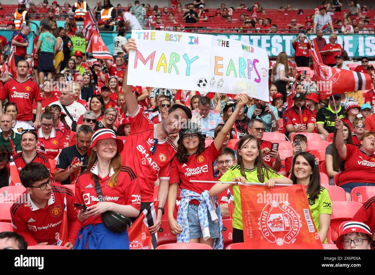 Manchester United women fans Adobe FA Women's Cup final, Manchester ...
