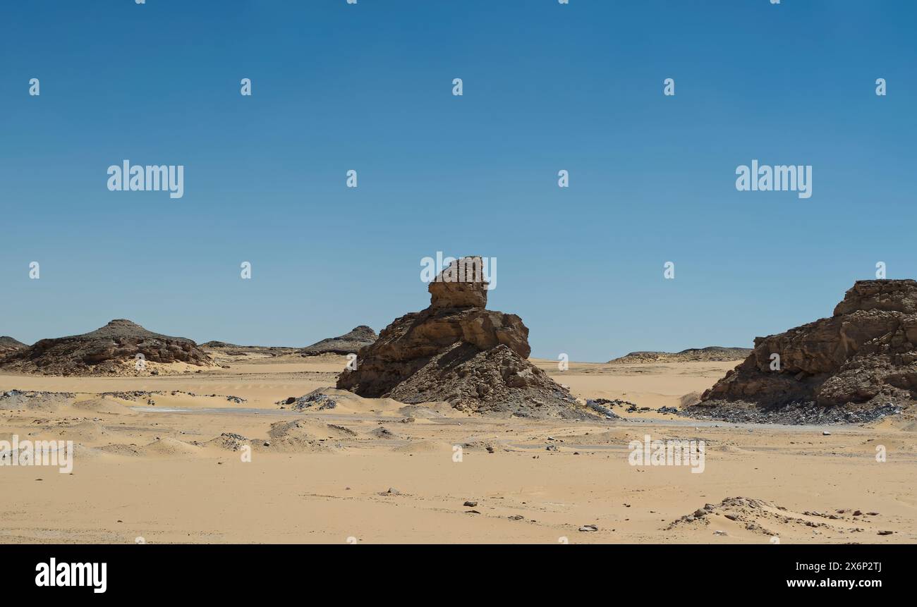 Landscape of Sahara desert. Cairo, Egypt Stock Photo - Alamy