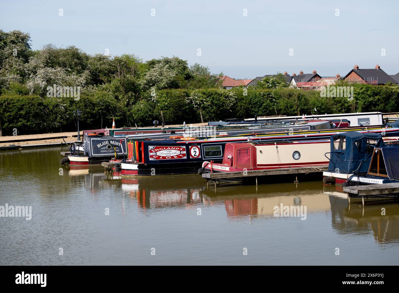 Fenny Marina on the Oxford Canal, Fenny Compton, Warwickshire, England ...
