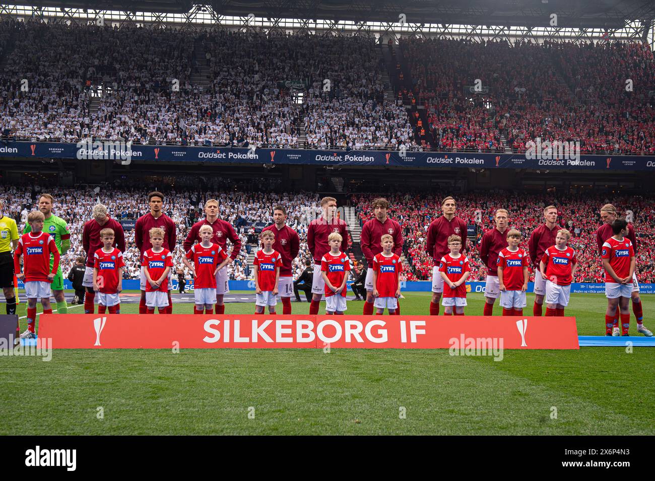 Copenhagen, Denmark. 09th, May 2024. The players of Silkeborg IF line ...
