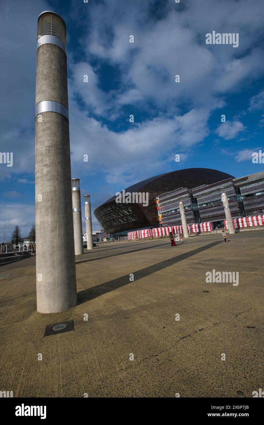 Cardiff skyline hi-res stock photography and images - Alamy
