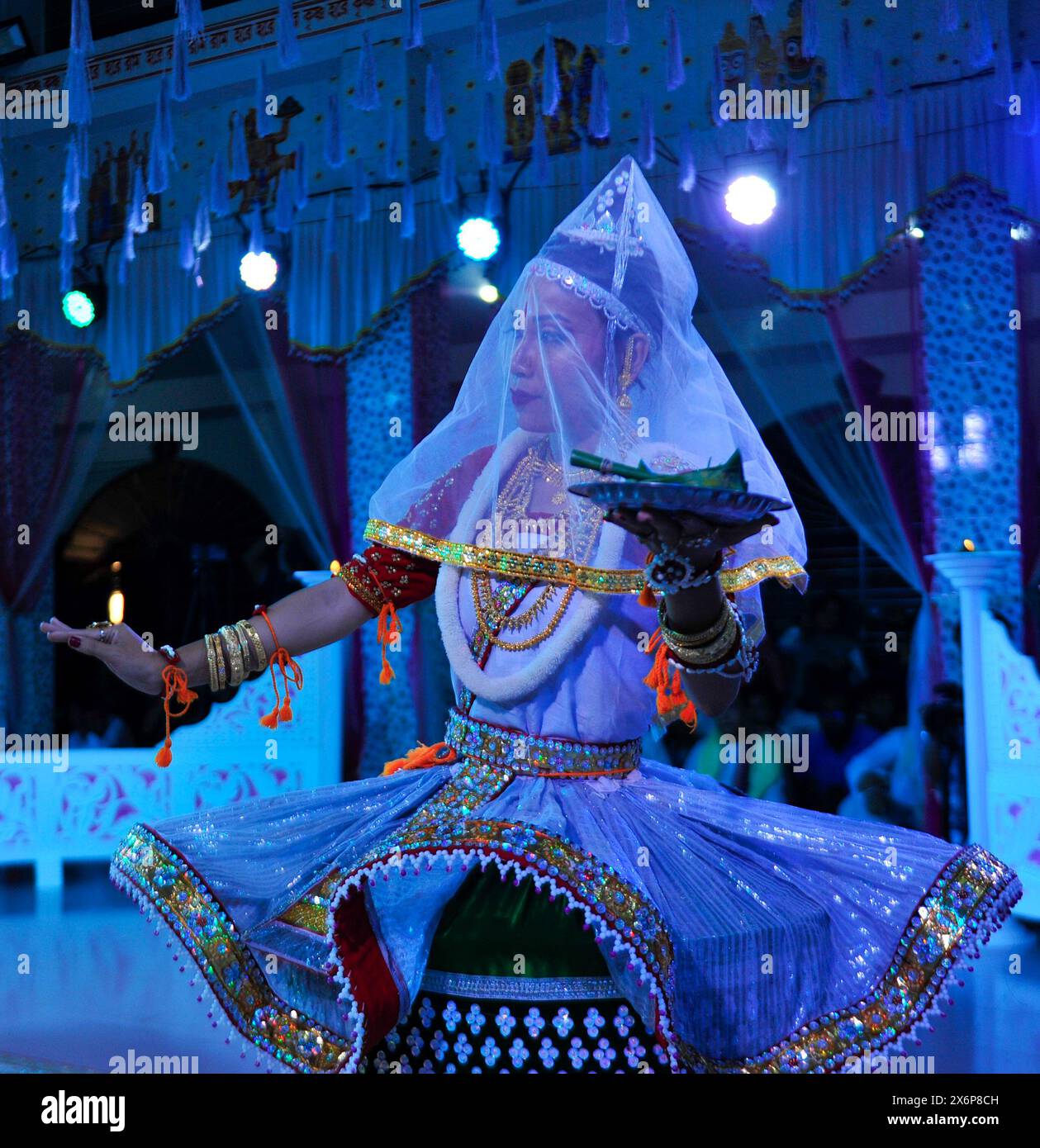 Indo bangla rash dance hi-res stock photography and images - Alamy