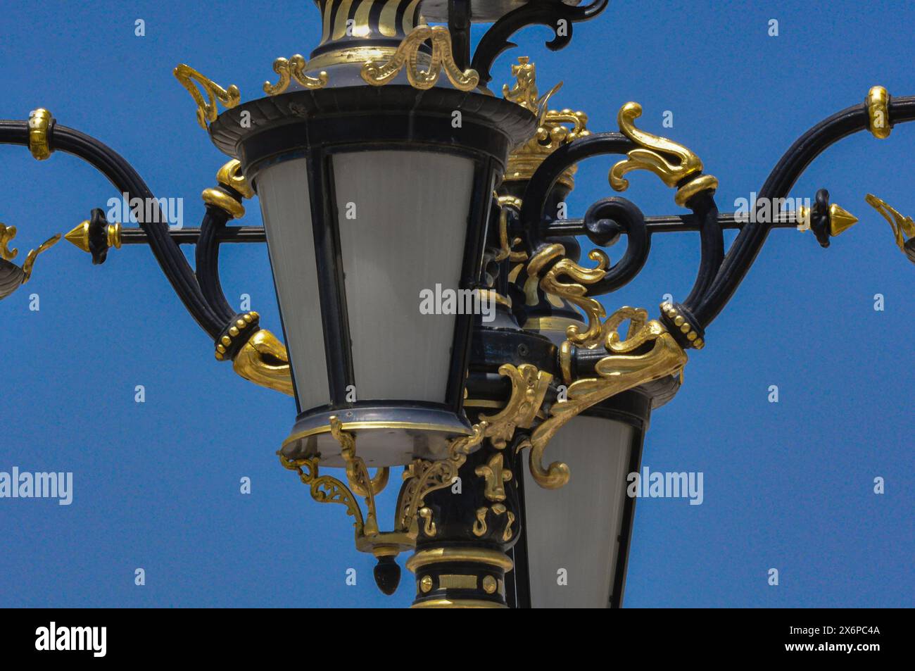 Beautiful street lamp at the Royal Palace in Madrid Stock Photo - Alamy