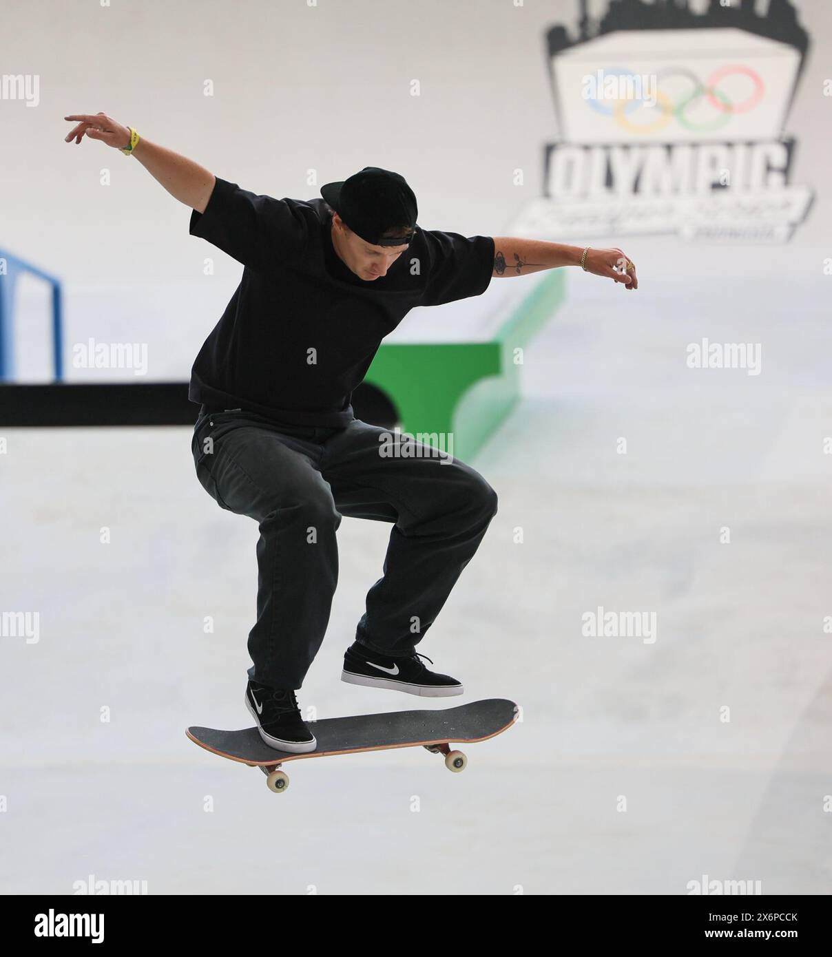 Shanghai. 16th May, 2024. Shane O'Neill of Australia competes during ...