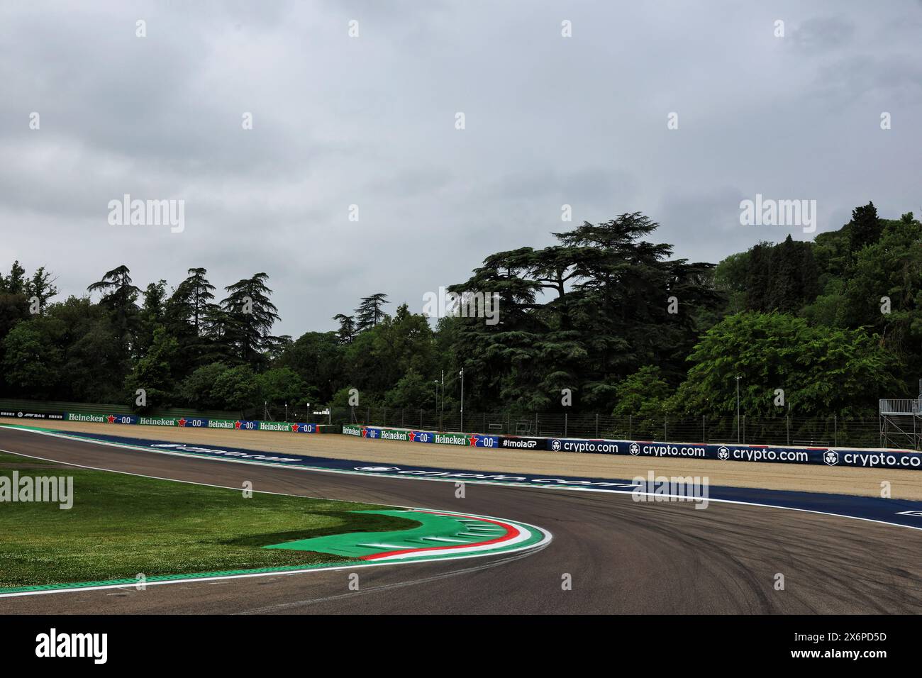 Circuit atmosphere - Extended gravel trap at turns 11-12 Acque Minerale ...
