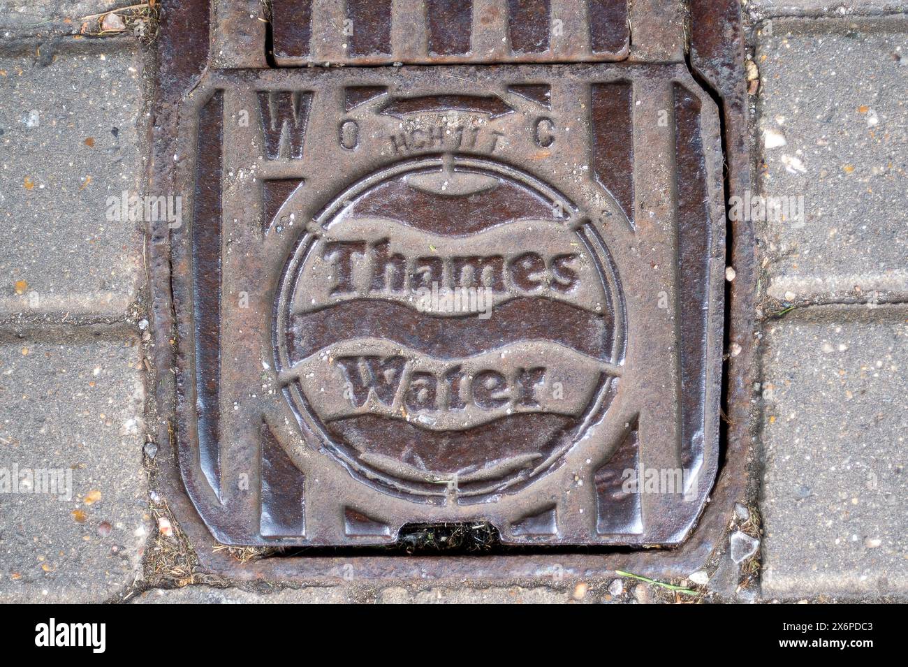 Thames water utilities holdings hi-res stock photography and images - Alamy