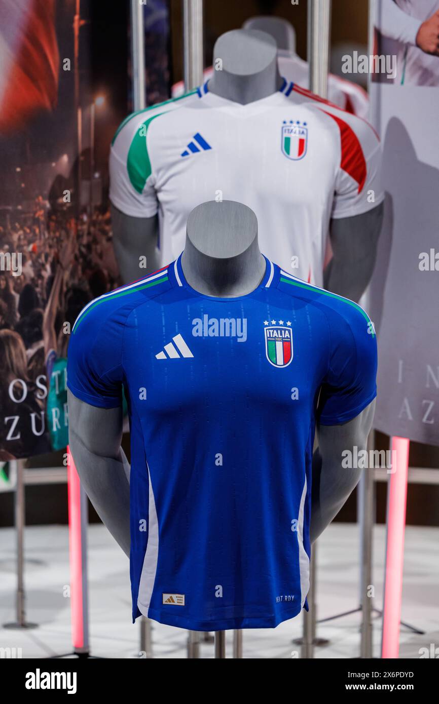 Italian national soccer team hi-res stock photography and images - Alamy