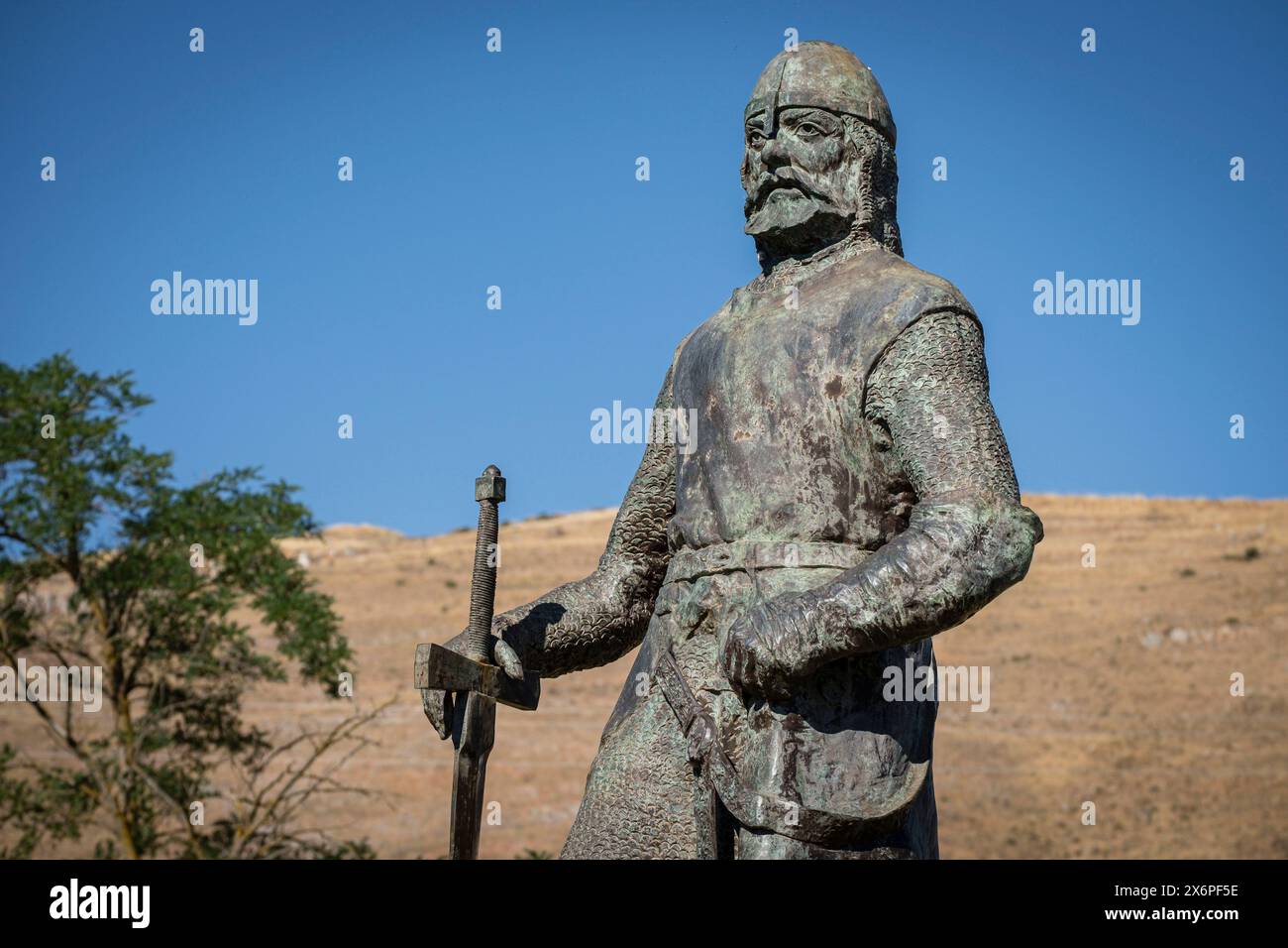 Rodrigo Díaz de Vivar, el Cid Campeador, obra de Luis Moreno Cutando ...