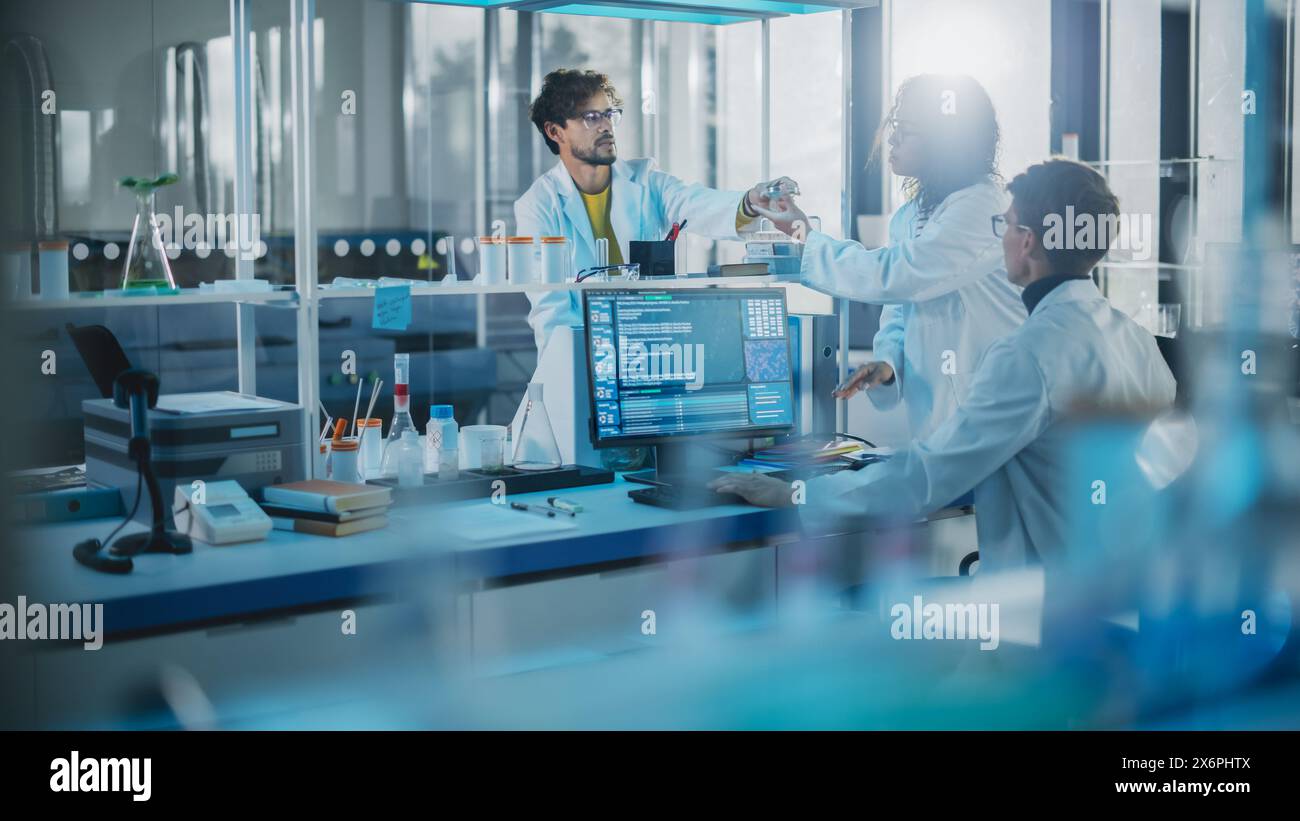 Modern Medicine Research Laboratory: Diverse Team of Multi-Ethnic Young ...