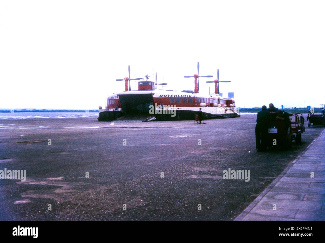 Hoverlloyd Swift at Pegwell Bay, Ramsgate, Kent, August 1970. SR.N4 ...