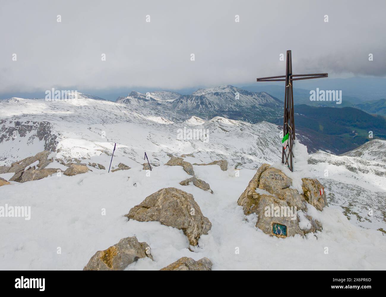 Monte La Meta (Italy) - In the Monti della Meta Mainarde mountain range ...