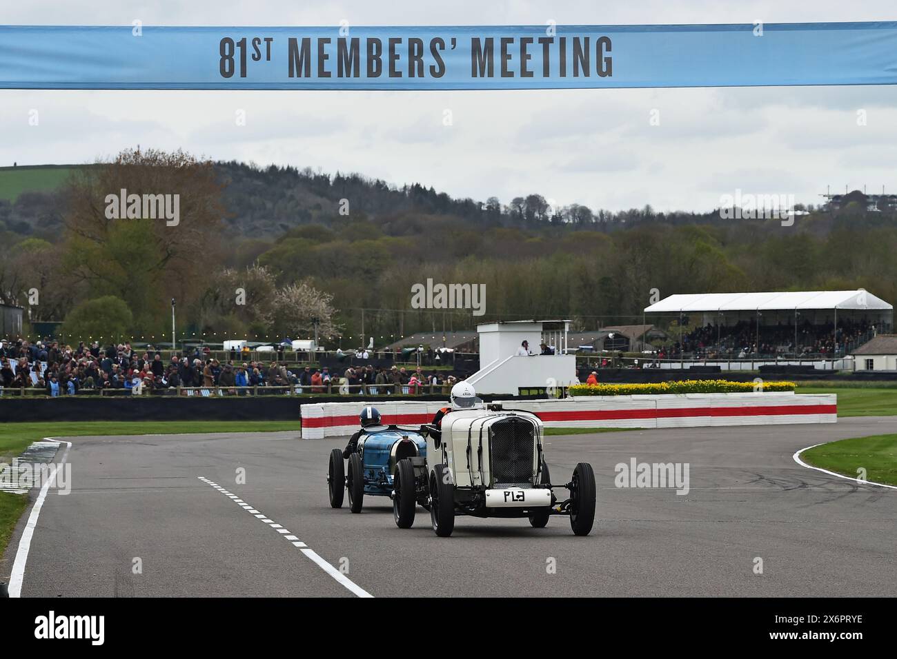 81st members meeting banner hi-res stock photography and images - Alamy