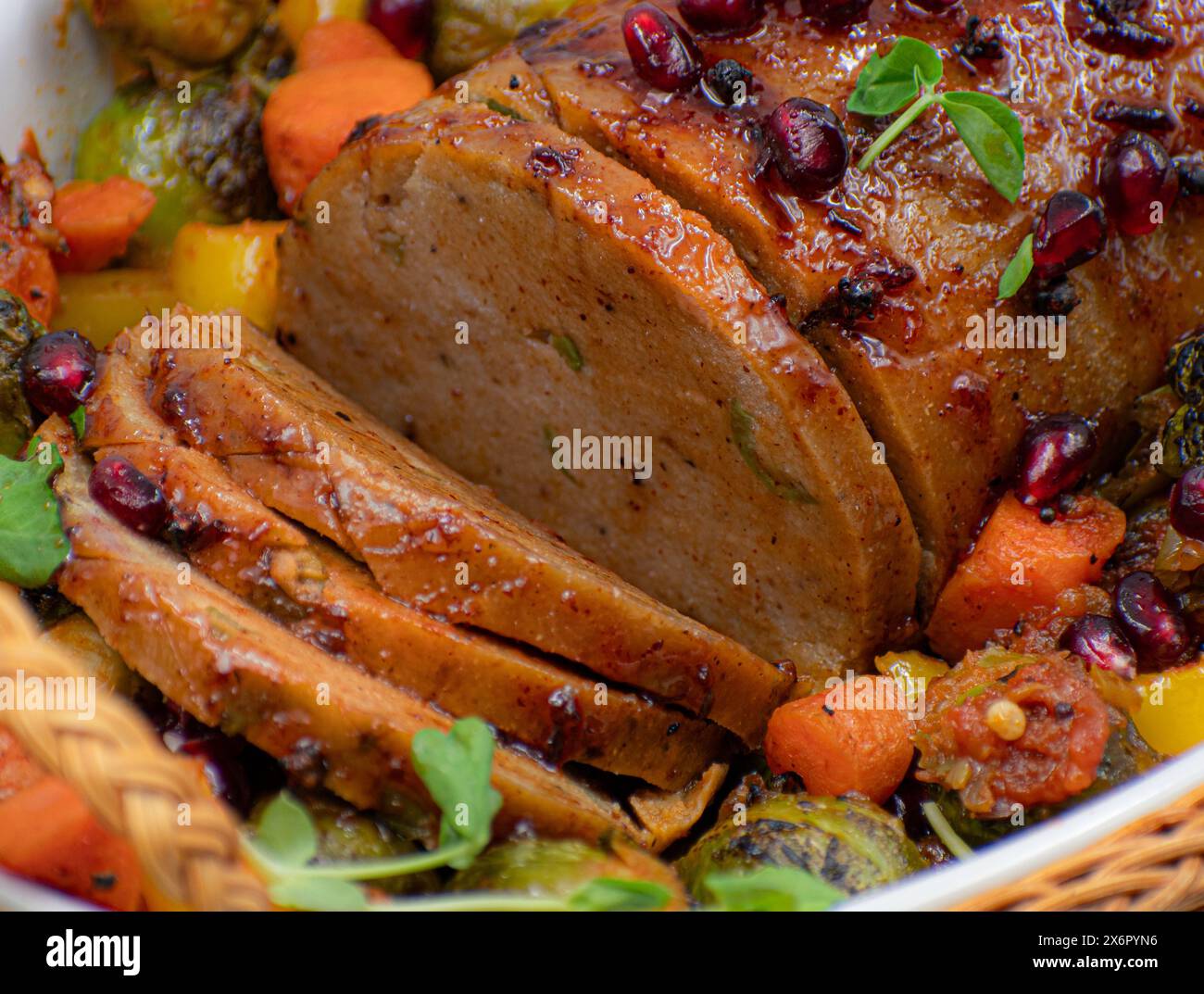 Sliced vegan hamchicken options hi-res stock photography and images - Alamy