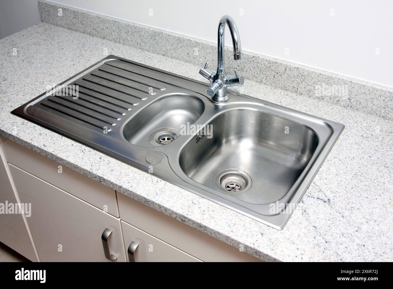 Combination sink hi-res stock photography and images - Alamy