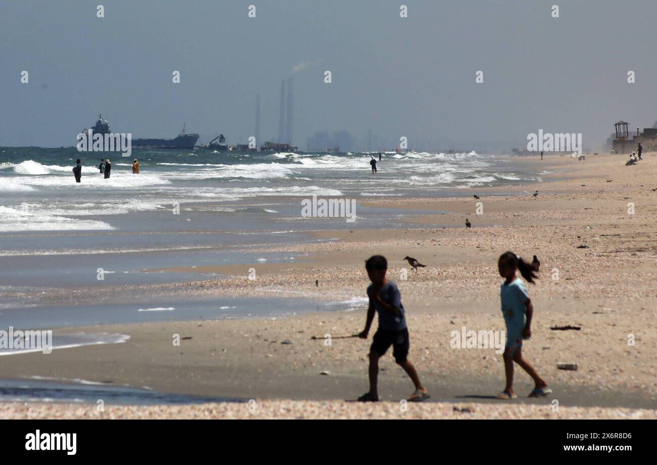 United States Navy ships anchor off the coast of Gaza to operate for ...