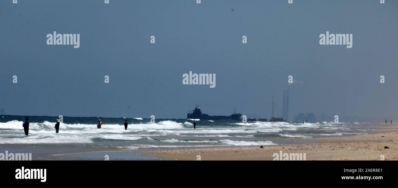 United States Navy ships anchor off the coast of Gaza to operate for ...