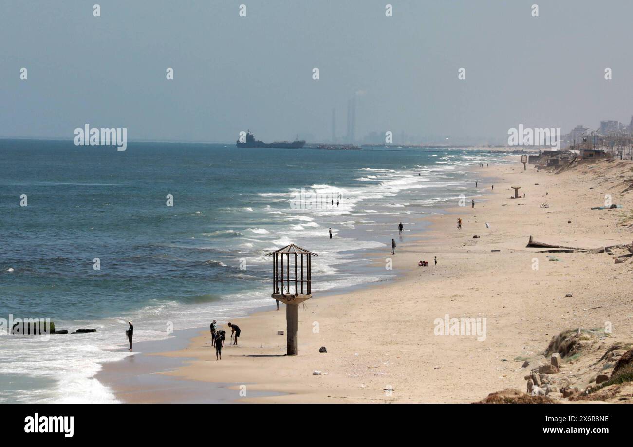 United States Navy ships anchor off the coast of Gaza to operate for ...