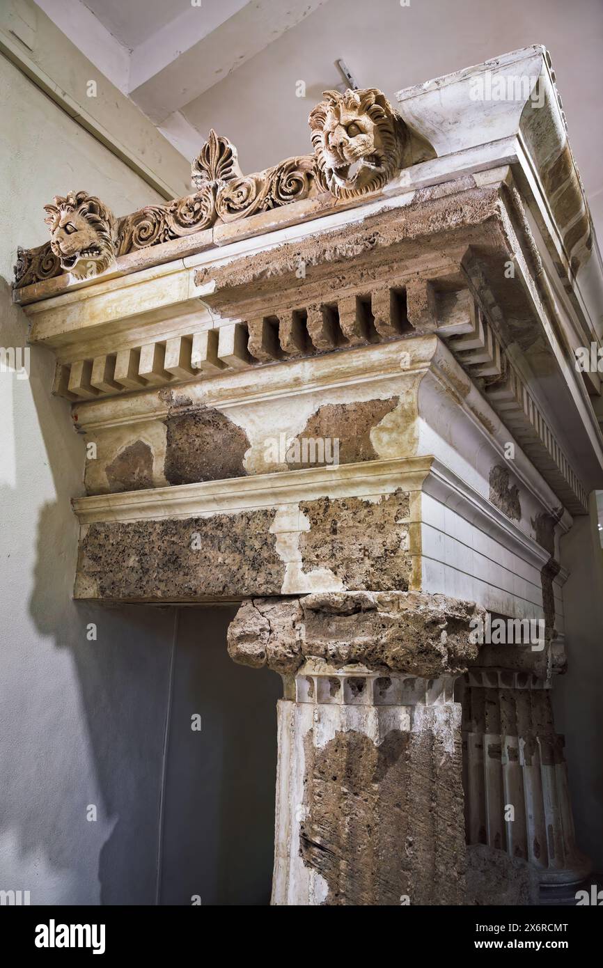 Epidaurus museum collection hi-res stock photography and images - Alamy