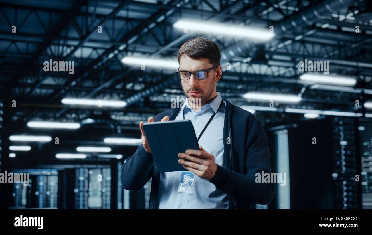 Server farm admin using hi-res stock photography and images - Alamy