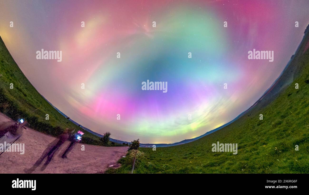 Wide angle Ultra Rare Golden Yellow With Full Rainbow Spectrum Colour ...