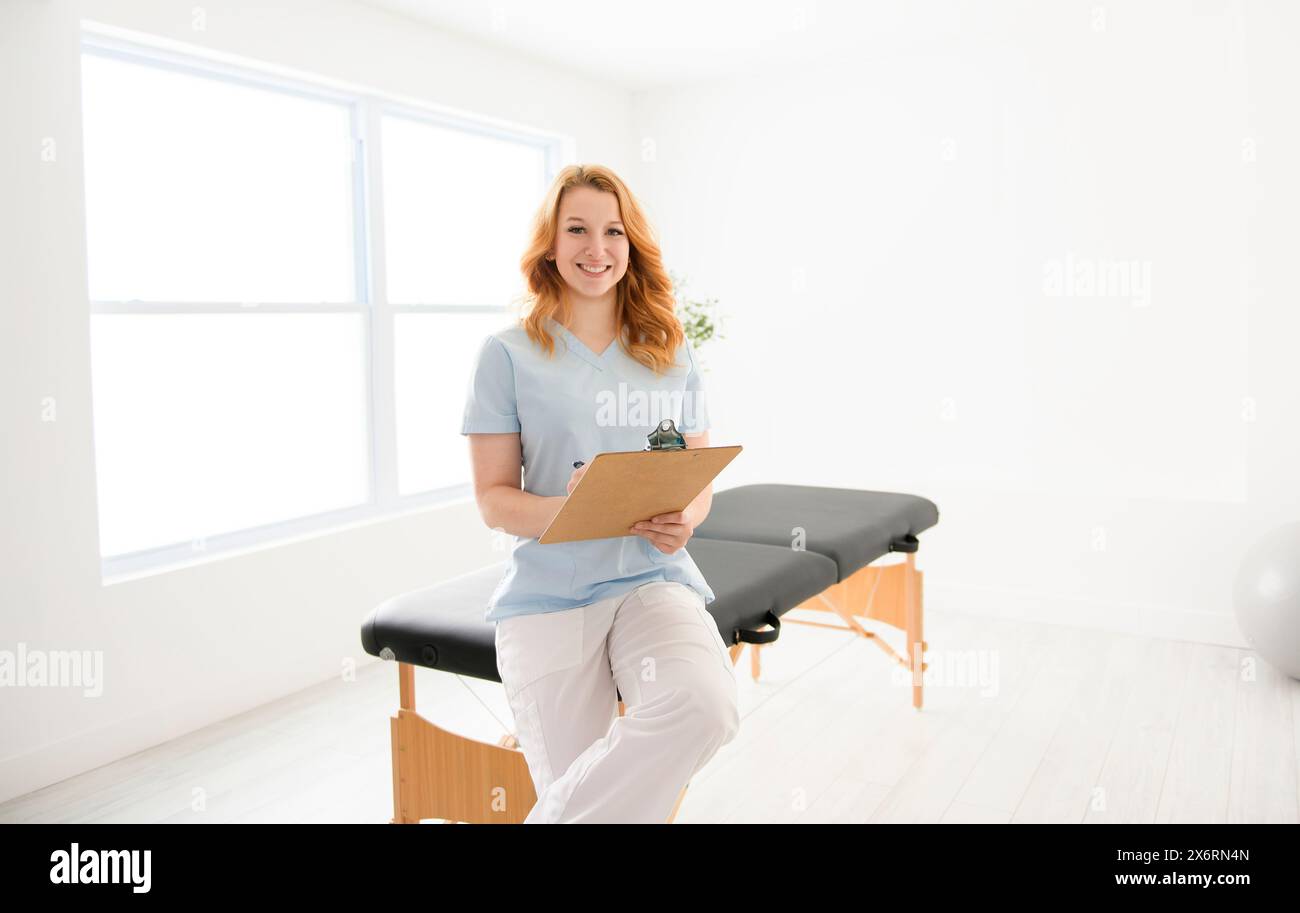portrait of a physiotherapy person in uniform Stock Photo - Alamy