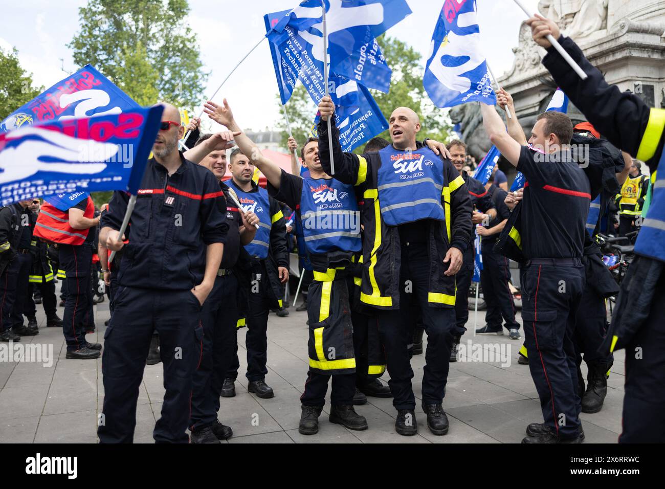 Paris, France. 16th May, 2024. Firefighters attend a nationwide protest ...