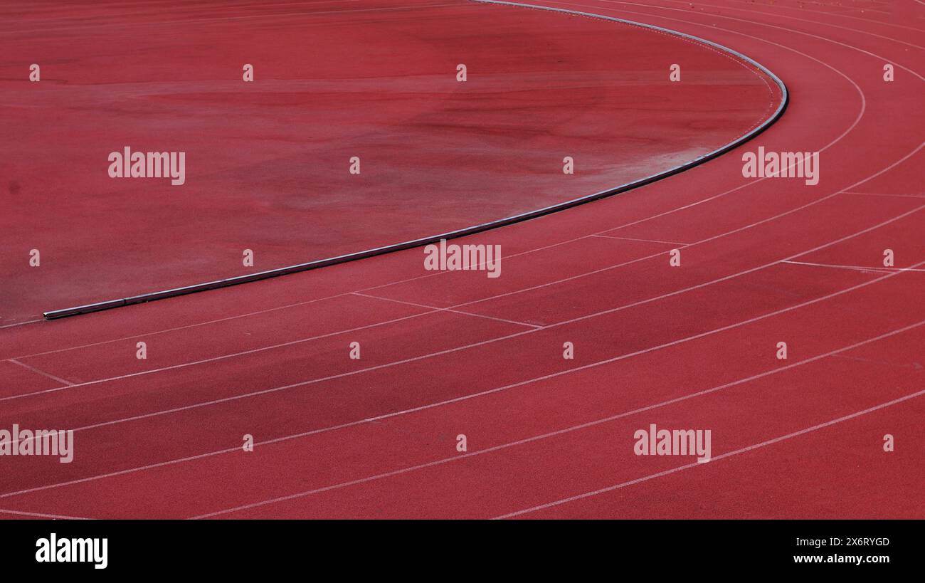 Edge of race track hi-res stock photography and images - Alamy