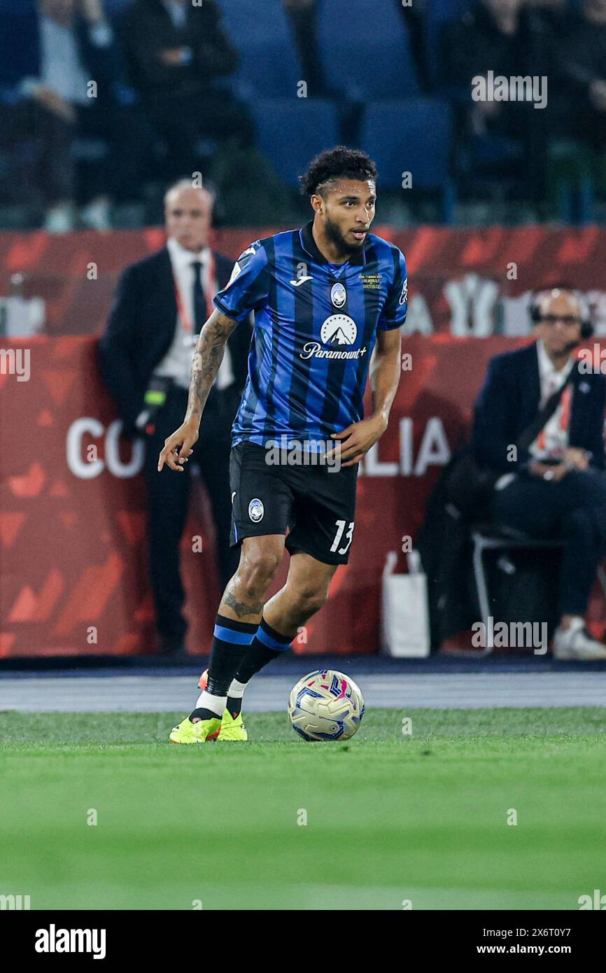 Atalanta's Brazilian midfielder Ederson controls the ball during the ...