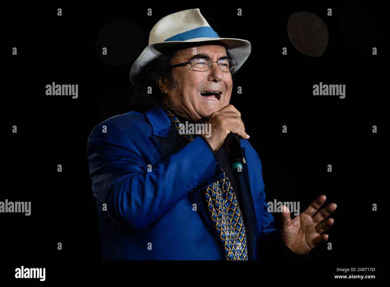 Baño 2024 hi-res stock photography and images - Alamy