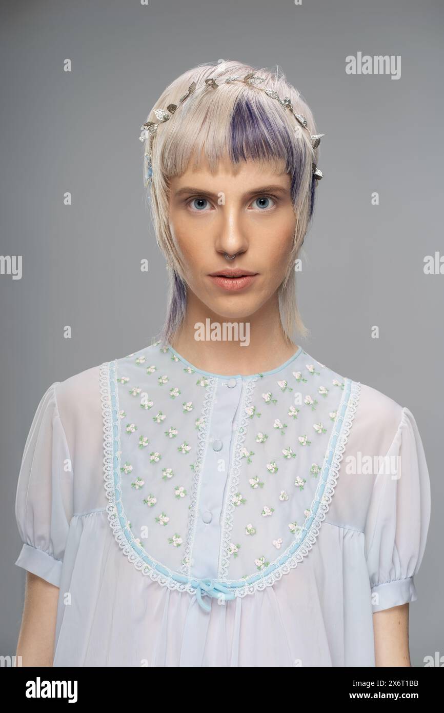 Striking floral features hi-res stock photography and images - Alamy