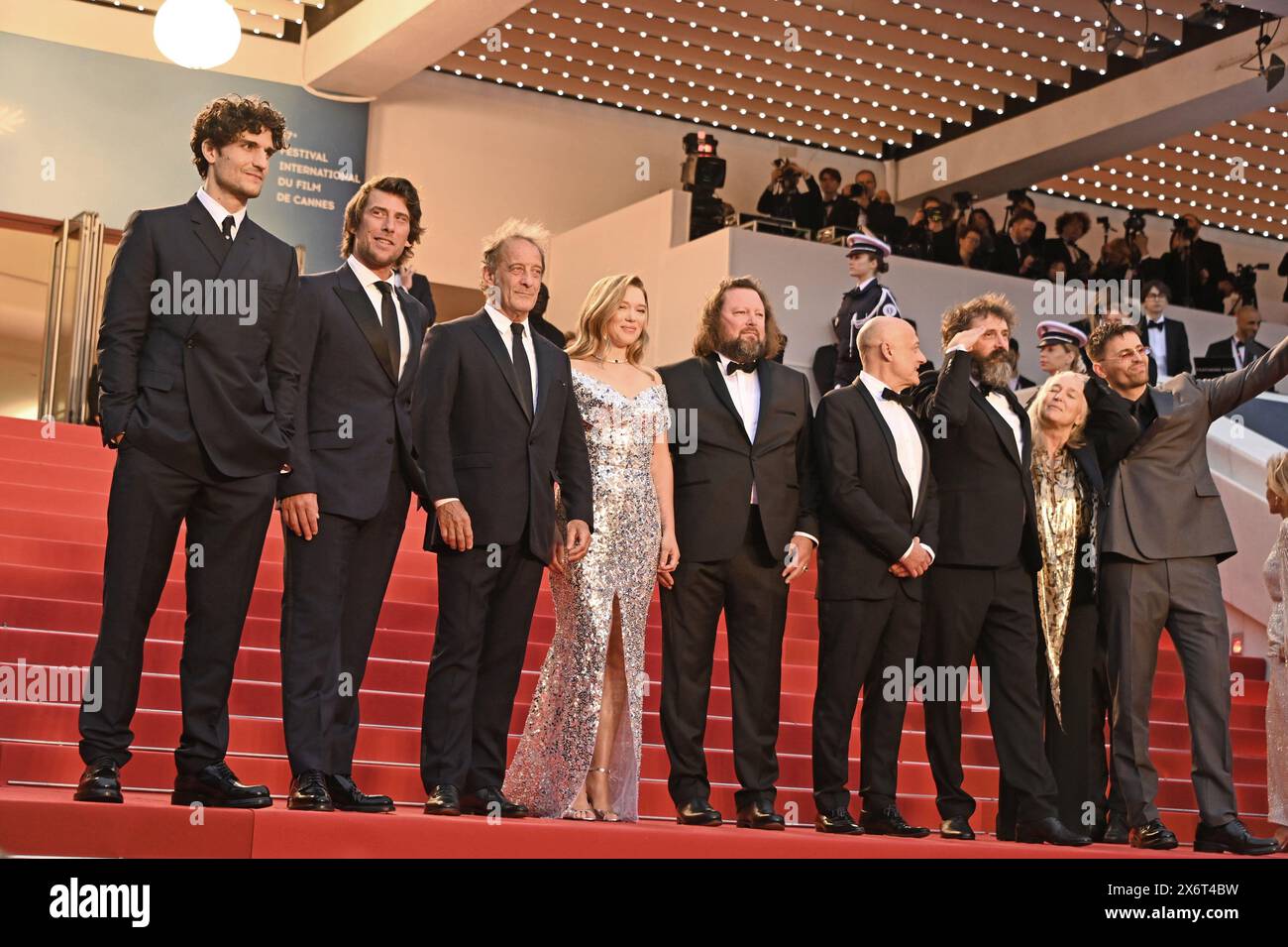 Le Deuxième Acte" cast and crew: Louis Garrel, Hugo Selignac, Vincent ...