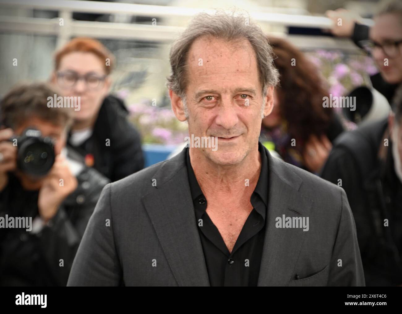 Vincent Lindon Photocall of the film "Le Deuxième Acte" (The Second Act ...