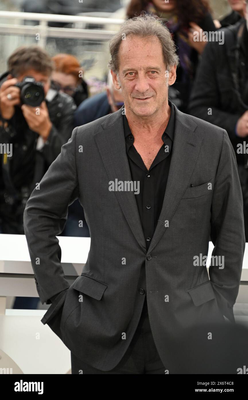 Vincent Lindon Photocall of the film "Le Deuxième Acte" (The Second Act ...