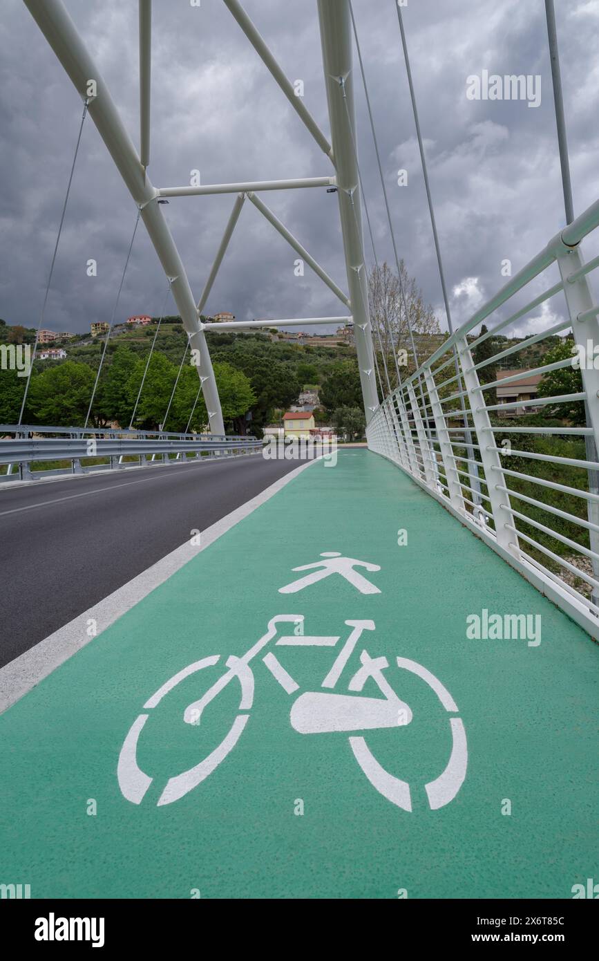 Bike path on the side of the city road Stock Photo - Alamy