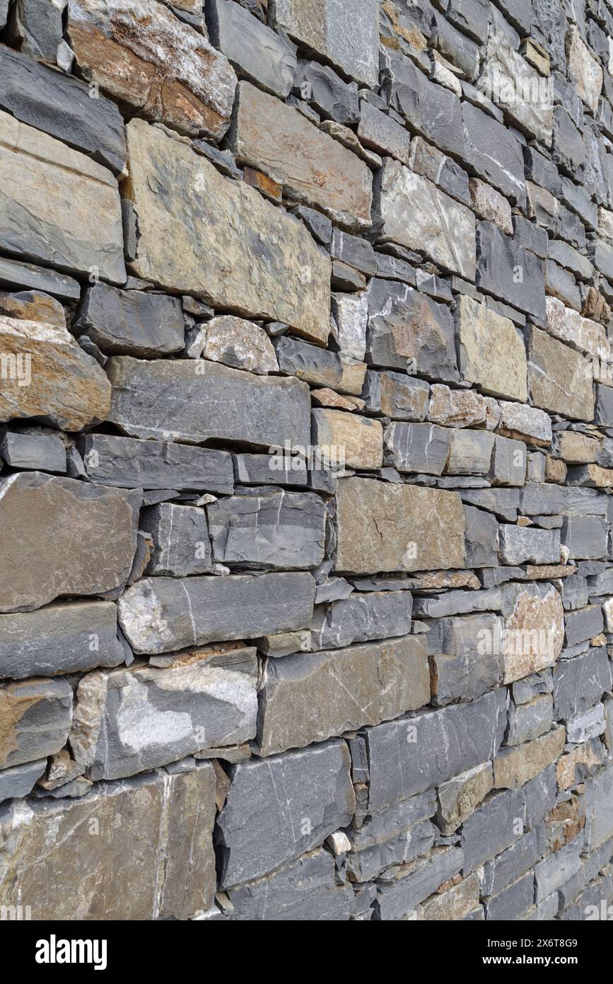 Stone building techniques hi-res stock photography and images - Alamy