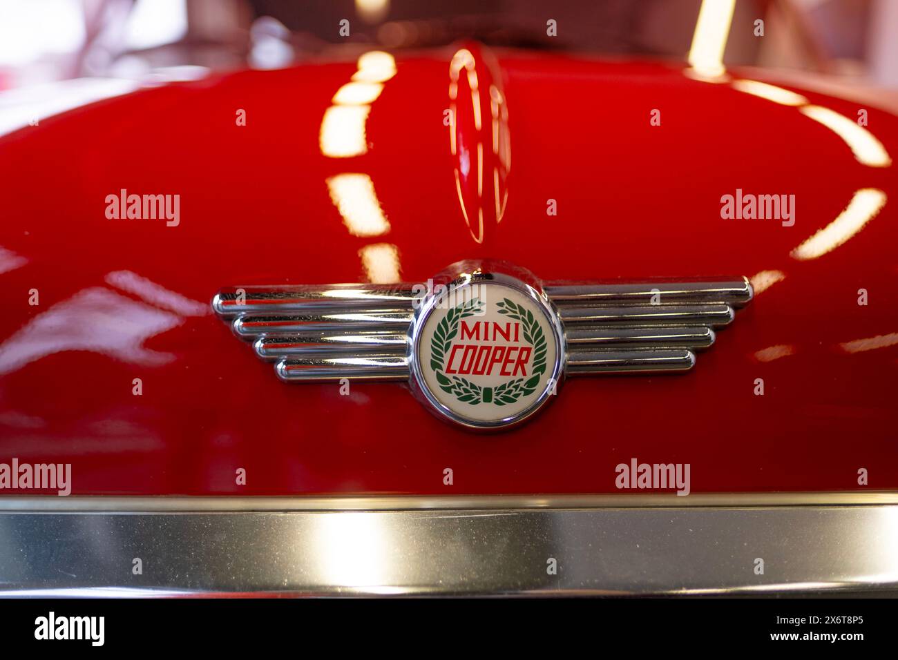 close-up logo vintage Red Classic Rover MINI Cooper 1.3 Oldtimer in ...