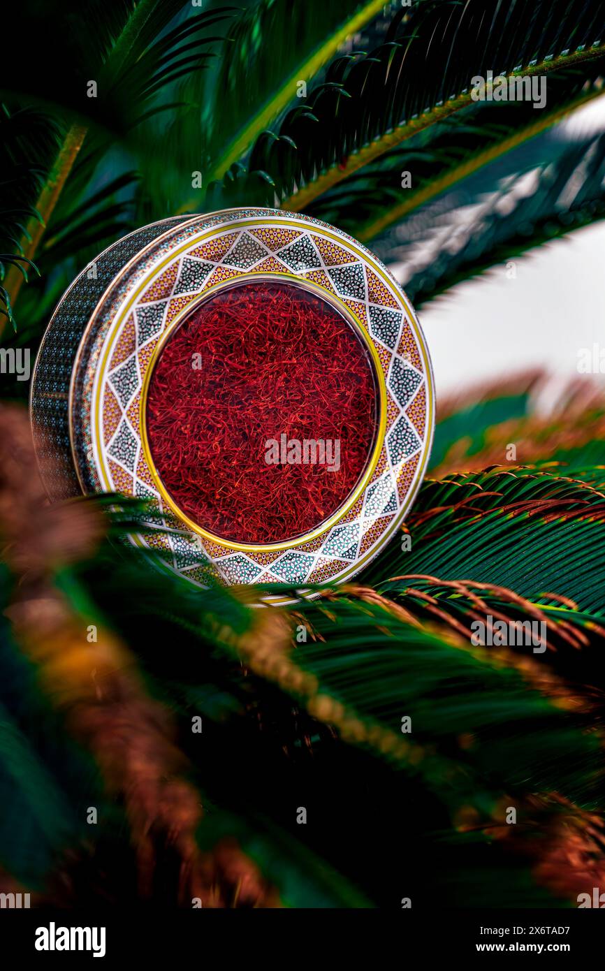 Vibrant red saffron threads hi-res stock photography and images - Alamy