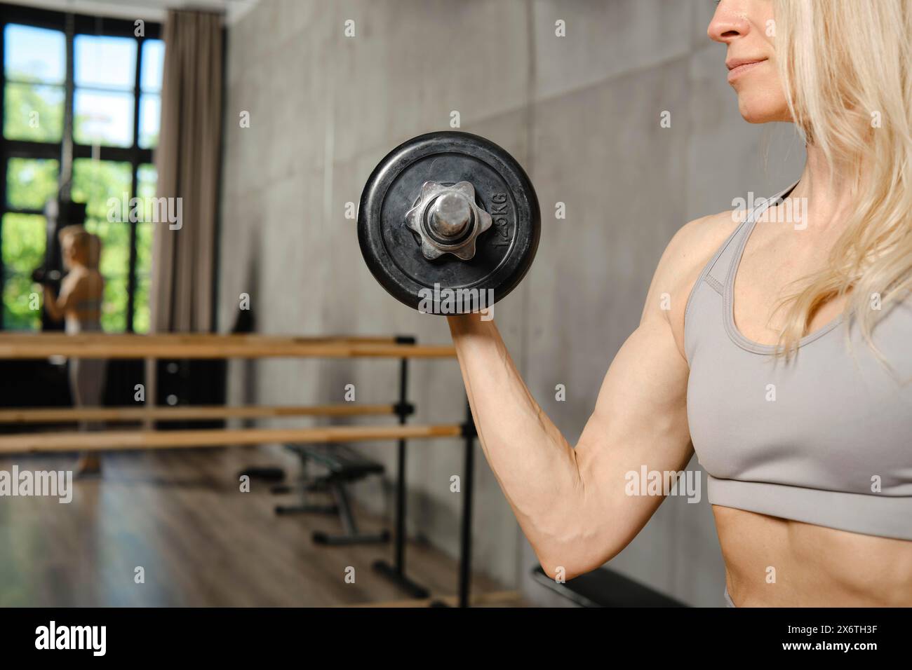 Female bodybuilder detail hi-res stock photography and images - Alamy