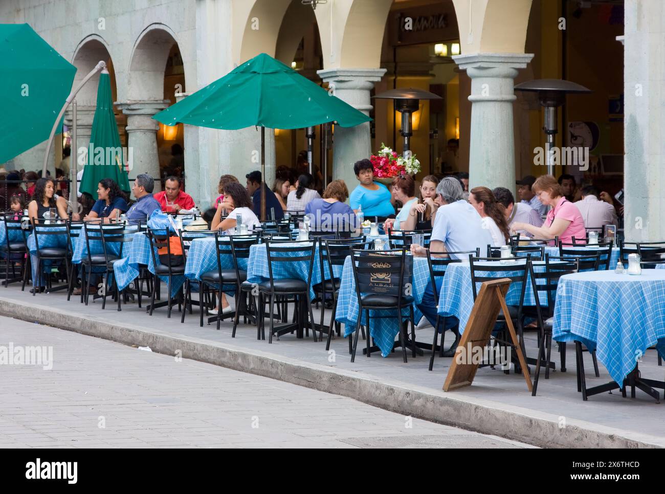 Oaxaca, Mexico, North America. Sidewalk Cafe at the Zócalo (Town Square ...