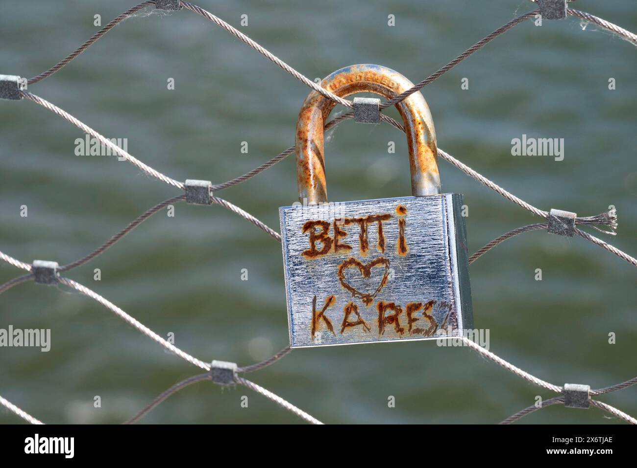 Sign rust proof hi-res stock photography and images - Alamy