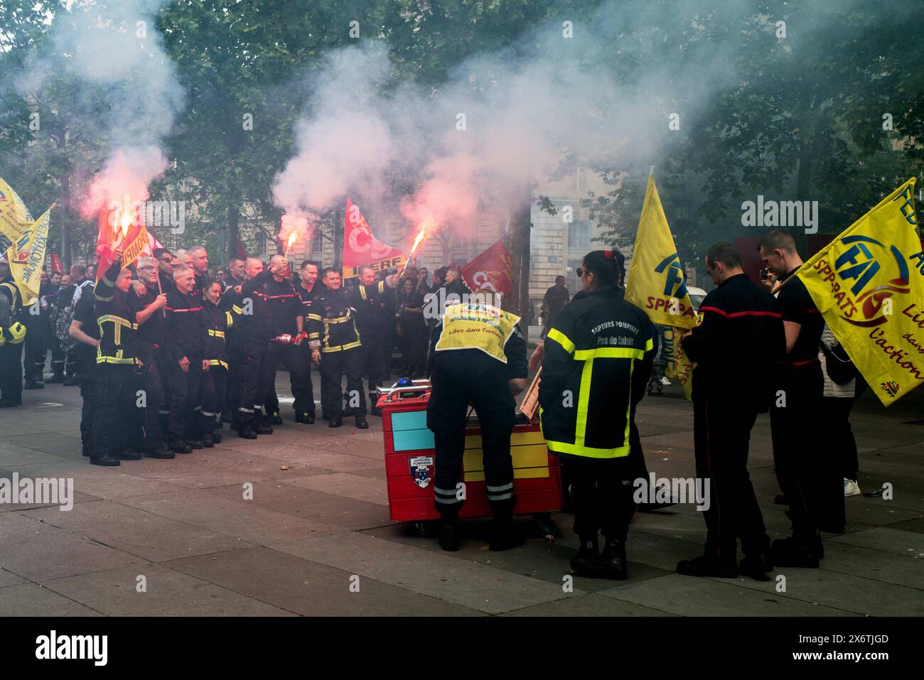 Paris, France. 16th May, 2024. Firefighters during a nationwide protest ...